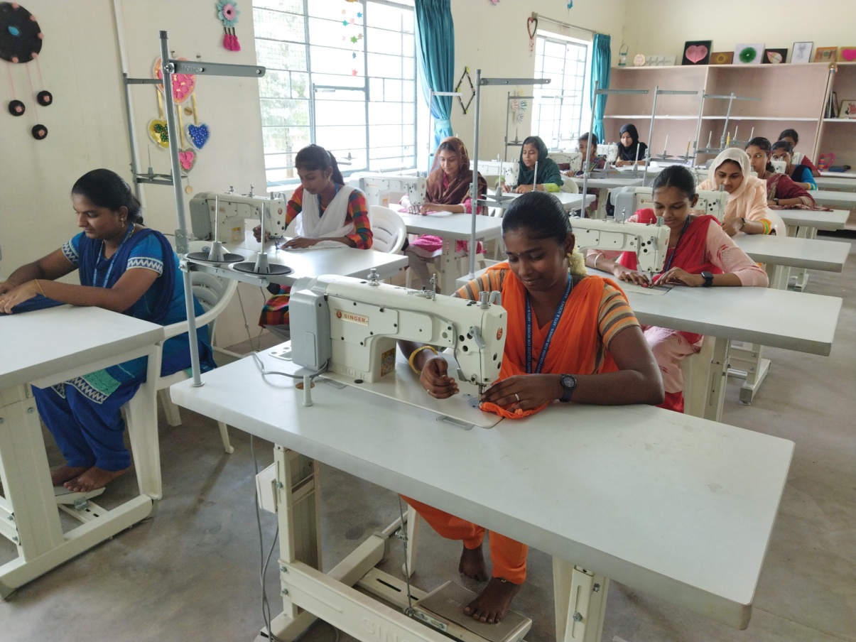 Costume Design and Fashion Laboratory – Trinity College for Women